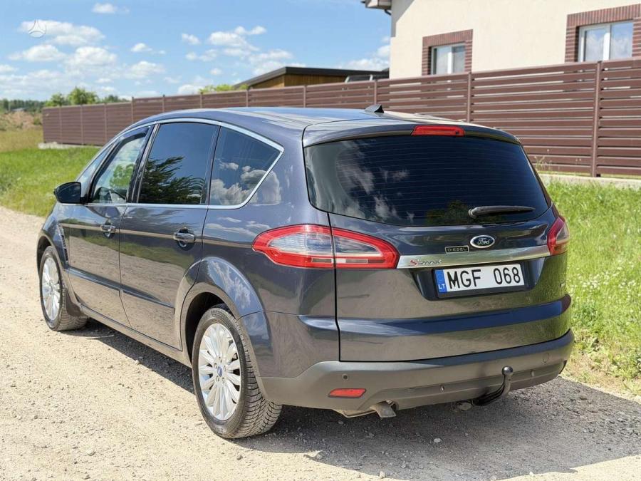 Pelēks Ford S-Max 2010 Viļņa, ar dzinēja tilpumu 2.00 L un nobraukumu 308 tūkst. km par 4950 €, foto 3 vietnē AUTOMOTO.COM.LV