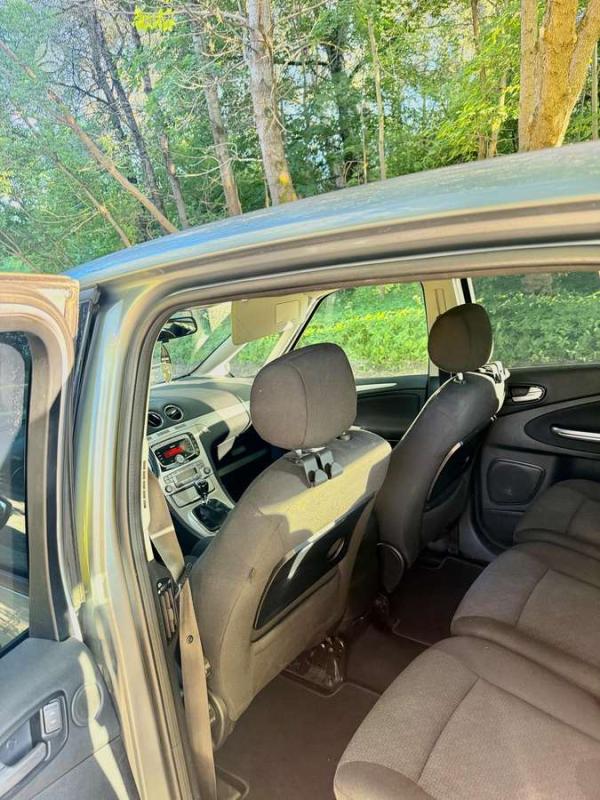Pelēks Ford S-Max 2010 Viļņa, ar dzinēja tilpumu 2.00 L un nobraukumu 360 tūkst. km par 2650 €, foto 10 vietnē AUTOMOTO.COM.LV