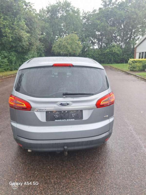 Pelēks Ford S-Max 2010 Tauragė, ar dzinēja tilpumu 2.00 L un nobraukumu 330 tūkst. km par 2600 €, foto 4 vietnē AUTOMOTO.COM.LV