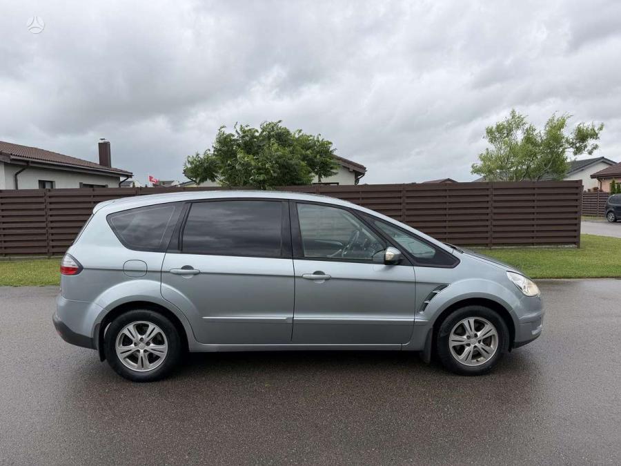 Grey Ford S-Max 2010 in Klaipeda, with an engine capacity of 2.00 L and mileage of 359 thousand km for 2250 €, photo 5 on AUTOMOTO.COM.LV