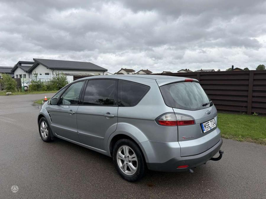 Grey Ford S-Max 2010 in Klaipeda, with an engine capacity of 2.00 L and mileage of 359 thousand km for 2250 €, photo 8 on AUTOMOTO.COM.LV