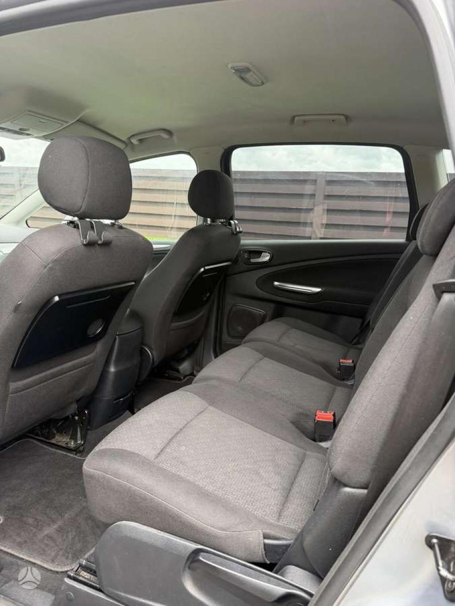Grey Ford S-Max 2010 in Klaipeda, with an engine capacity of 2.00 L and mileage of 359 thousand km for 2250 €, photo 12 on AUTOMOTO.COM.LV