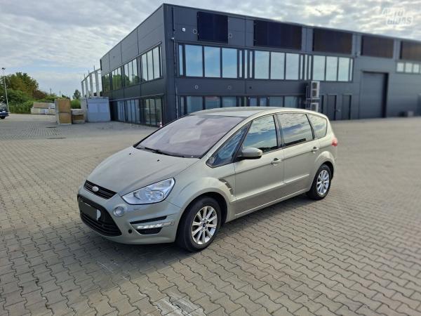 Grey Ford S-Max 2010 in Kaunas, with an engine capacity of 2.00 L and mileage of 308 thousand km for 3750 €, photo 1 on AUTOMOTO.COM.LV