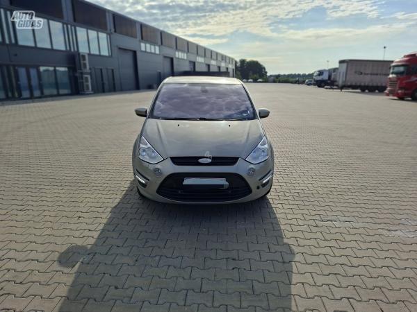 Grey Ford S-Max 2010 in Kaunas, with an engine capacity of 2.00 L and mileage of 308 thousand km for 3750 €, photo 2 on AUTOMOTO.COM.LV