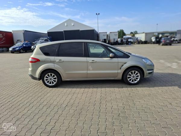 Grey Ford S-Max 2010 in Kaunas, with an engine capacity of 2.00 L and mileage of 308 thousand km for 3750 €, photo 6 on AUTOMOTO.COM.LV