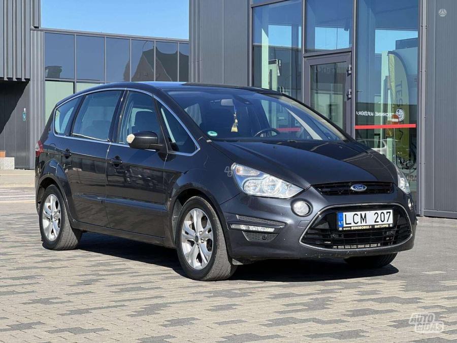 Grey Ford S-Max 2010 in Siauliai, with an engine capacity of 2.00 L and mileage of 260 thousand km for 4700 €, photo 3 on AUTOMOTO.COM.LV