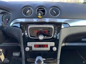 Grey Ford S-Max 2010 in Siauliai, with an engine capacity of 2.00 L and mileage of 260 thousand km for 4700 €, photo 16 on AUTOMOTO.COM.LV