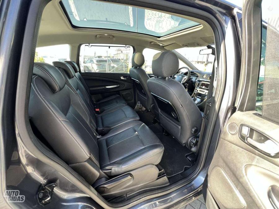 Grey Ford S-Max 2010 in Siauliai, with an engine capacity of 2.00 L and mileage of 260 thousand km for 4700 €, photo 20 on AUTOMOTO.COM.LV