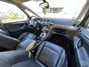 Grey Ford S-Max 2010 in Siauliai, with an engine capacity of 2.00 L and mileage of 260 thousand km for 4700 €, photo 22 on AUTOMOTO.COM.LV