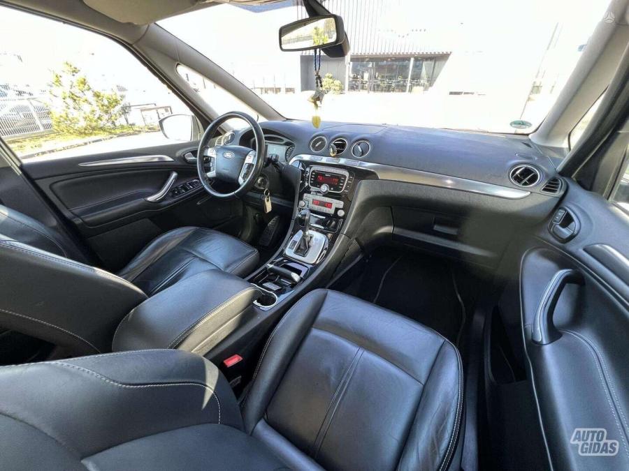 Grey Ford S-Max 2010 in Siauliai, with an engine capacity of 2.00 L and mileage of 260 thousand km for 4700 €, photo 22 on AUTOMOTO.COM.LV