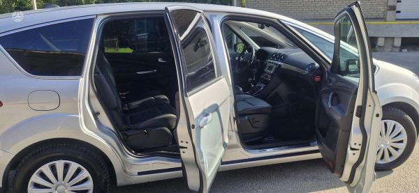 Grey Ford S-Max 2010 in Kelme, with an engine capacity of 2.00 L and mileage of 266 thousand km for 3850 €, photo 8 on AUTOMOTO.COM.LV