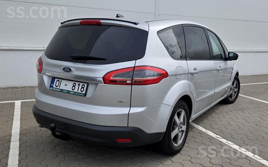 Grey Ford S-Max 2010 in Riga, with an engine capacity of 2.00 L and mileage of 262 thousand km for 4350 €, photo 6 on AUTOMOTO.COM.LV