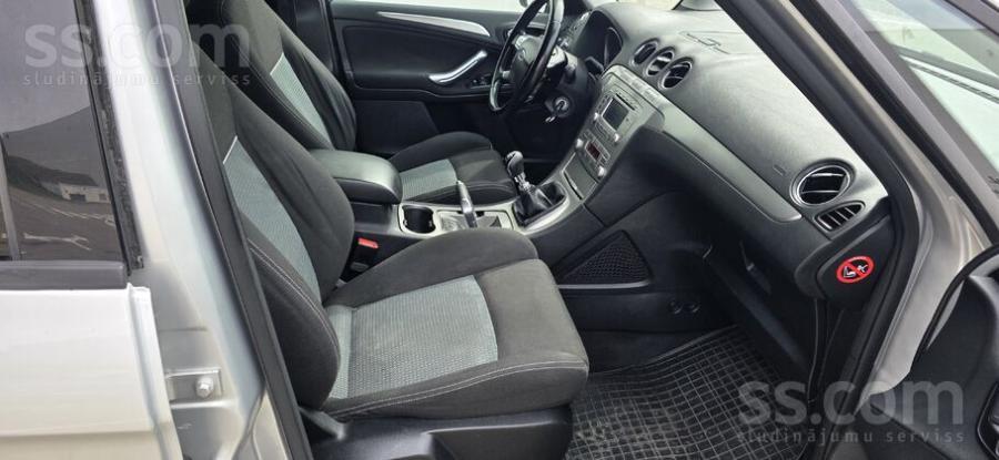 Grey Ford S-Max 2010 in Riga, with an engine capacity of 2.00 L and mileage of 262 thousand km for 4350 €, photo 9 on AUTOMOTO.COM.LV