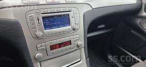 Grey Ford S-Max 2010 in Riga, with an engine capacity of 2.00 L and mileage of 262 thousand km for 4350 €, photo 15 on AUTOMOTO.COM.LV