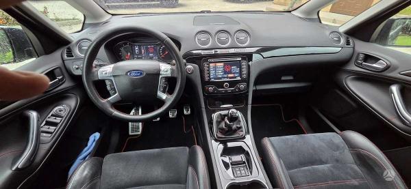 Grey Ford S-Max 2010 in Siauliai, with an engine capacity of 2.00 L and mileage of 293 thousand km for 5500 €, photo 6 on AUTOMOTO.COM.LV