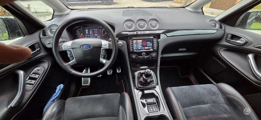 Pelēks Ford S-Max 2010 Šauļi, ar dzinēja tilpumu 2.00 L un nobraukumu 293 tūkst. km par 5500 €, foto 6 vietnē AUTOMOTO.COM.LV