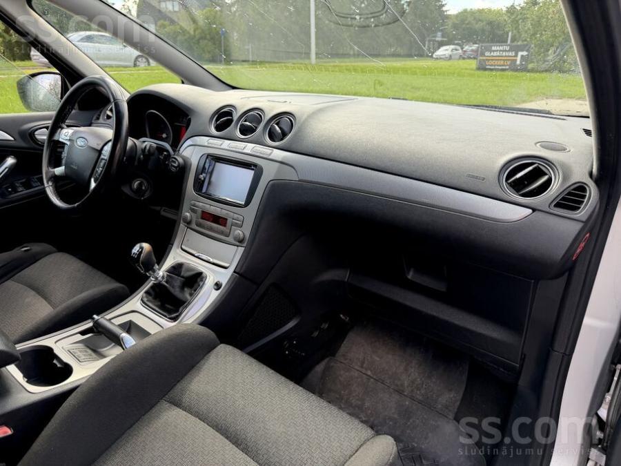 Pelēks Ford S-Max 2010 Rīga, ar dzinēja tilpumu 2.00 L un nobraukumu 0 tūkst. km par 1990 €, foto 4 vietnē AUTOMOTO.COM.LV