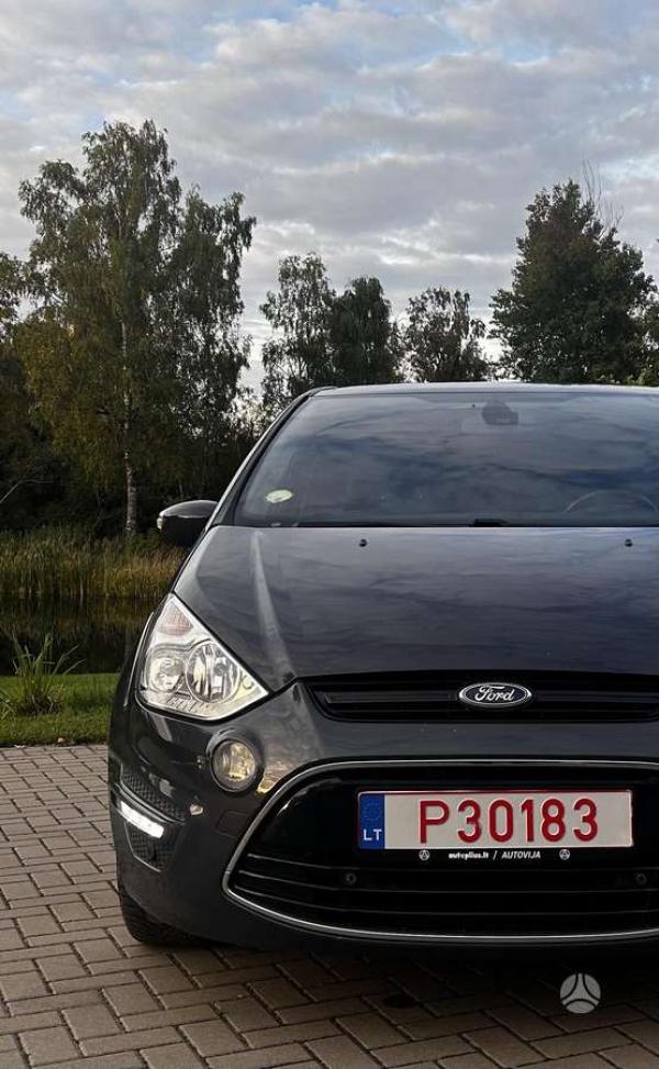 Grey Ford S-Max 2010 in Utena, with an engine capacity of 2.00 L and mileage of 321 thousand km for 2950 €, photo 6 on AUTOMOTO.COM.LV
