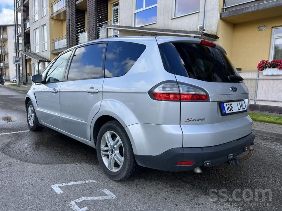 Pelēks Ford S-Max 2010 Rīga, ar dzinēja tilpumu 2.00 L un nobraukumu 400 tūkst. km par 1799 €, foto 5 vietnē AUTOMOTO.COM.LV