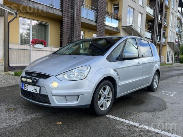 Ford S-Max 2010 in Riga on AUTOMOTO.COM.LV Grey Ford S-Max 2010 in Riga, with an engine capacity of 2.00 L and mileage of 400 thousand km for 1799 €, photo 6 on AUTOMOTO.COM.LV