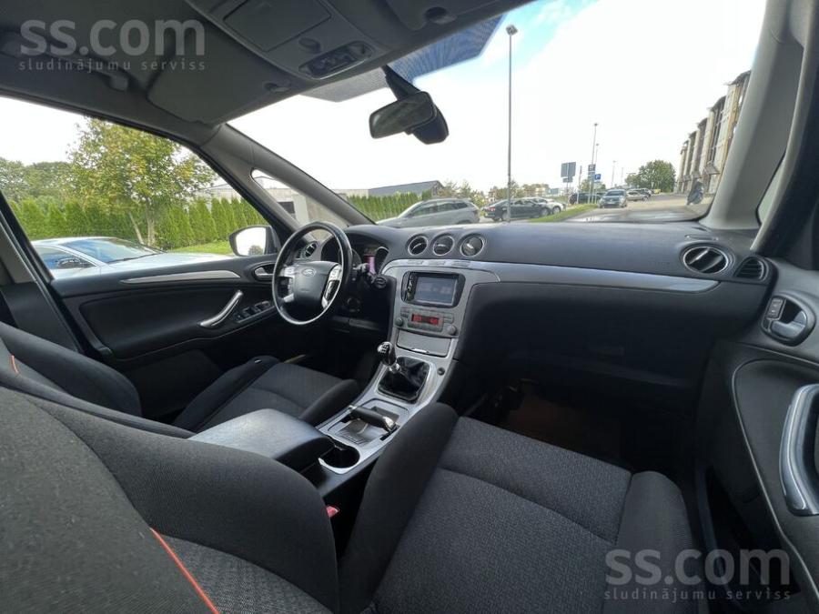Pelēks Ford S-Max 2010 Rīga, ar dzinēja tilpumu 2.00 L un nobraukumu 400 tūkst. km par 1799 €, foto 7 vietnē AUTOMOTO.COM.LV