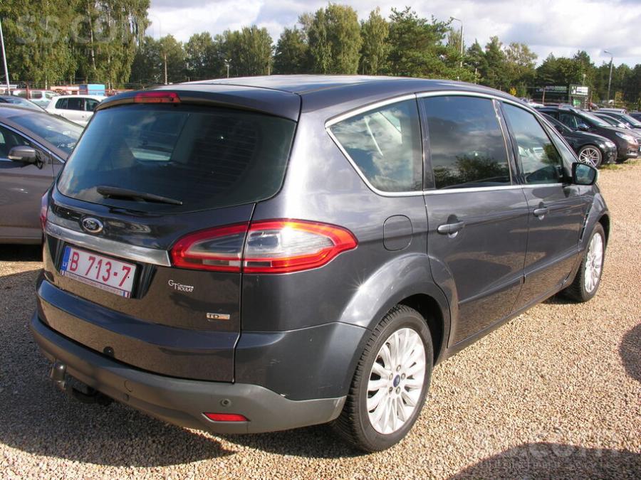 Grey Ford S-Max 2010 in Riga, with an engine capacity of 2.00 L and mileage of 232 thousand km for 4750 €, photo 4 on AUTOMOTO.COM.LV