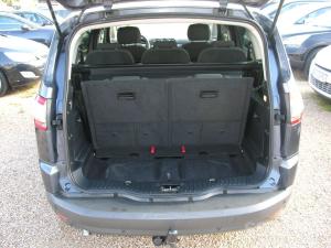 Grey Ford S-Max 2010 in Riga, with an engine capacity of 2.00 L and mileage of 232 thousand km for 4750 €, photo 6 on AUTOMOTO.COM.LV