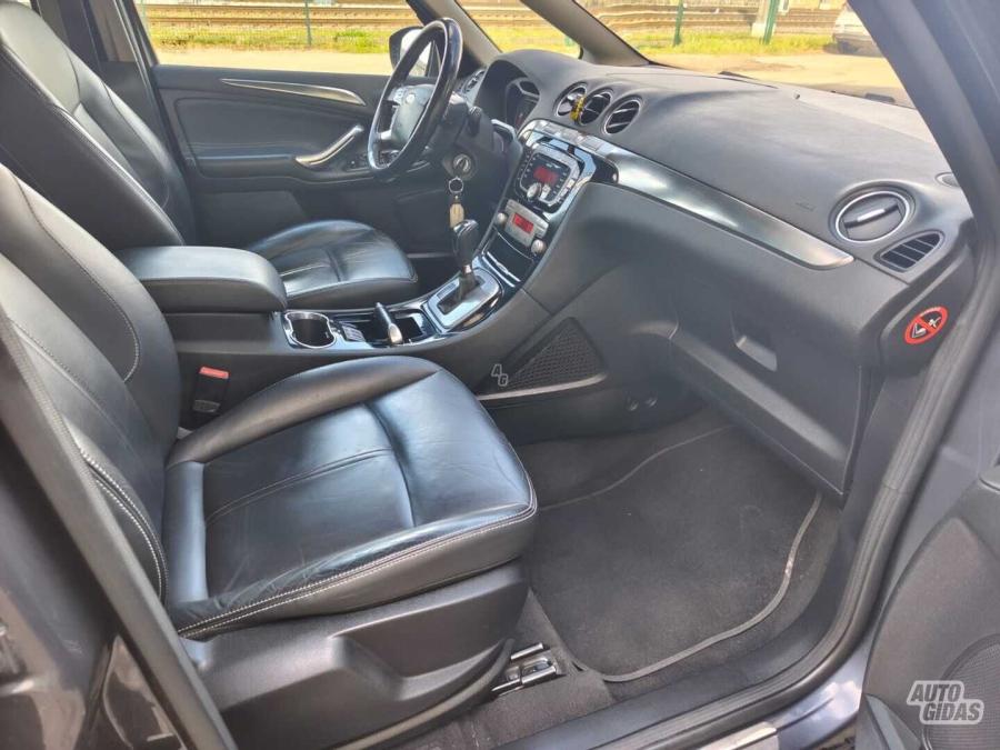 Pelēks Ford S-Max 2010 Šauļi, ar dzinēja tilpumu 2.00 L un nobraukumu 261 tūkst. km par 4400 €, foto 14 vietnē AUTOMOTO.COM.LV