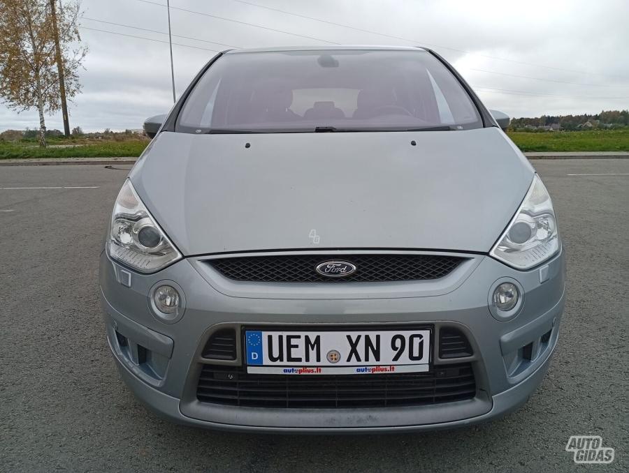 Grey Ford S-Max 2010 in Vilnius, with an engine capacity of 2.20 L and mileage of 326 thousand km for 4100 €, photo 3 on AUTOMOTO.COM.LV