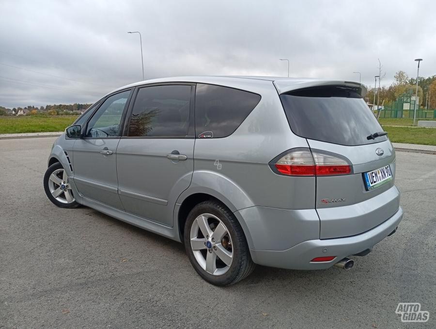 Grey Ford S-Max 2010 in Vilnius, with an engine capacity of 2.20 L and mileage of 326 thousand km for 4100 €, photo 5 on AUTOMOTO.COM.LV