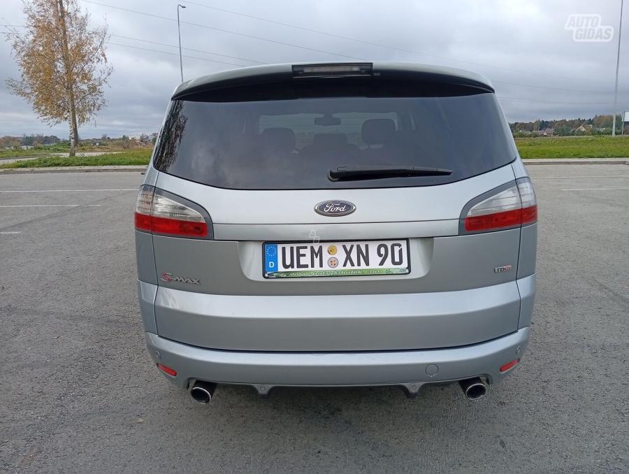 Grey Ford S-Max 2010 in Vilnius, with an engine capacity of 2.20 L and mileage of 326 thousand km for 4100 €, photo 7 on AUTOMOTO.COM.LV
