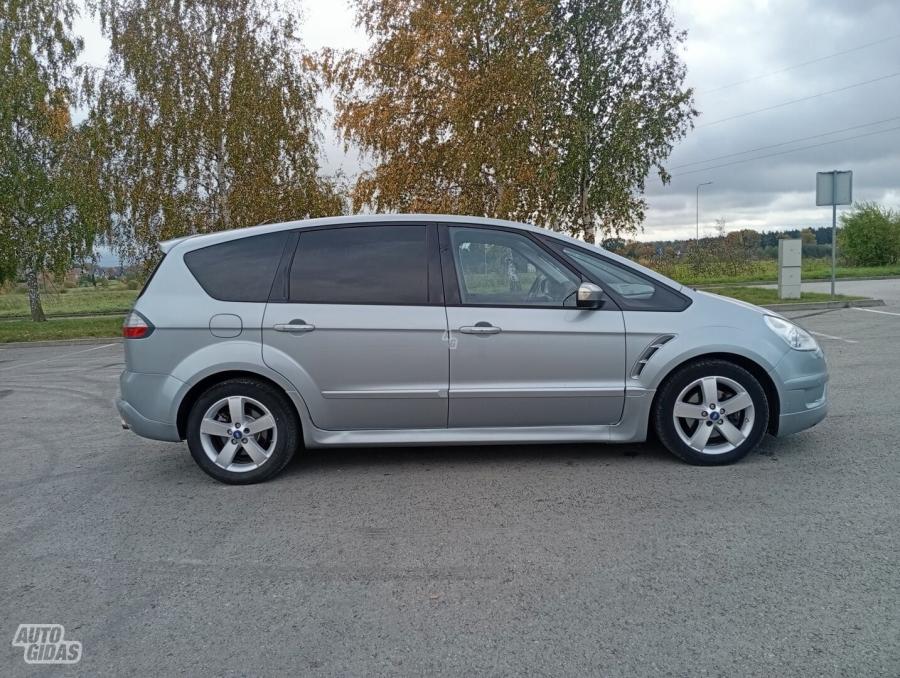 Grey Ford S-Max 2010 in Vilnius, with an engine capacity of 2.20 L and mileage of 326 thousand km for 4100 €, photo 9 on AUTOMOTO.COM.LV