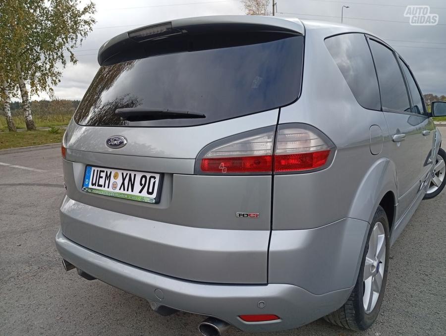 Grey Ford S-Max 2010 in Vilnius, with an engine capacity of 2.20 L and mileage of 326 thousand km for 4100 €, photo 13 on AUTOMOTO.COM.LV