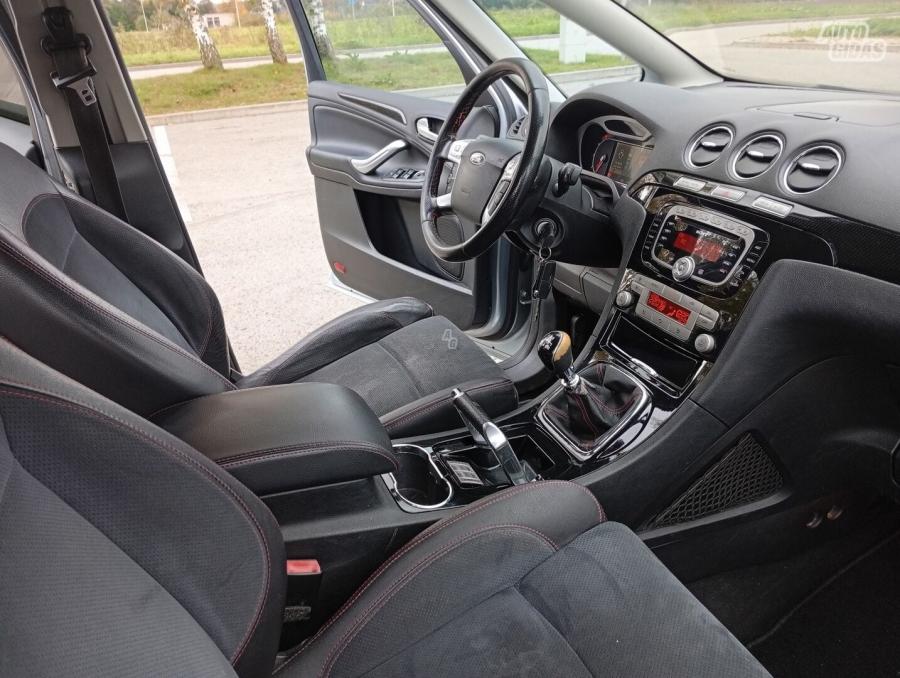 Grey Ford S-Max 2010 in Vilnius, with an engine capacity of 2.20 L and mileage of 326 thousand km for 4100 €, photo 25 on AUTOMOTO.COM.LV