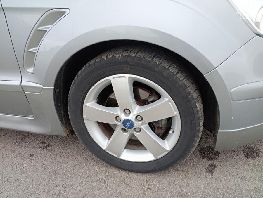 Grey Ford S-Max 2010 in Vilnius, with an engine capacity of 2.20 L and mileage of 326 thousand km for 4100 €, photo 43 on AUTOMOTO.COM.LV