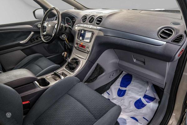 Pelēks Ford S-Max 2010 Kauņa, ar dzinēja tilpumu 2.00 L un nobraukumu 195 tūkst. km par 4990 €, foto 6 vietnē AUTOMOTO.COM.LV