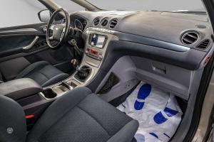 Grey Ford S-Max 2010 in Kaunas, with an engine capacity of 2.00 L and mileage of 195 thousand km for 4990 €, photo 6 on AUTOMOTO.COM.LV