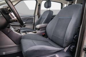Grey Ford S-Max 2010 in Kaunas, with an engine capacity of 2.00 L and mileage of 195 thousand km for 4990 €, photo 8 on AUTOMOTO.COM.LV