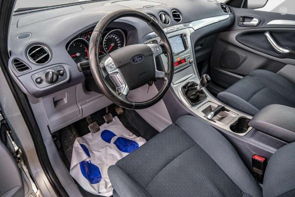 Pelēks Ford S-Max 2010 Kauņa, ar dzinēja tilpumu 2.00 L un nobraukumu 195 tūkst. km par 4990 €, foto 9 vietnē AUTOMOTO.COM.LV