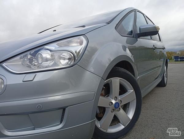 Grey Ford S-Max 2010 in Vilnius, with an engine capacity of 2.20 L and mileage of 326 thousand km for 4100 €, photo 10 on AUTOMOTO.COM.LV