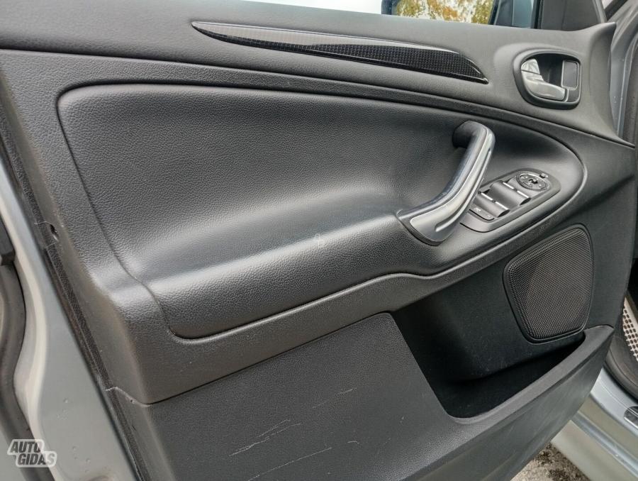 Grey Ford S-Max 2010 in Vilnius, with an engine capacity of 2.20 L and mileage of 326 thousand km for 4100 €, photo 38 on AUTOMOTO.COM.LV