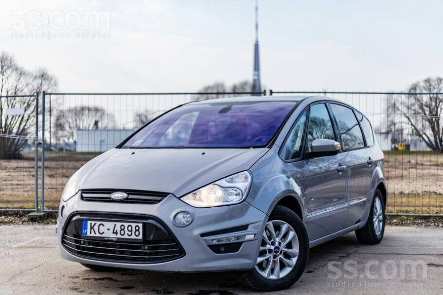 Grey Ford S-Max 2011 in Riga, with an engine capacity of 2.00 L and mileage of 314 thousand km for 2750 €, photo 1 on AUTOMOTO.COM.LV