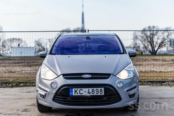 Pelēks Ford S-Max 2011 Rīga, ar dzinēja tilpumu 2.00 L un nobraukumu 314 tūkst. km par 2750 €, foto 3 vietnē AUTOMOTO.COM.LV
