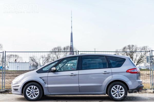 Pelēks Ford S-Max 2011 Rīga, ar dzinēja tilpumu 2.00 L un nobraukumu 314 tūkst. km par 2750 €, foto 4 vietnē AUTOMOTO.COM.LV