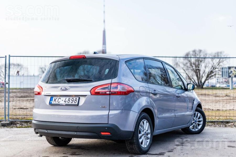 Grey Ford S-Max 2011 in Riga, with an engine capacity of 2.00 L and mileage of 314 thousand km for 2750 €, photo 6 on AUTOMOTO.COM.LV