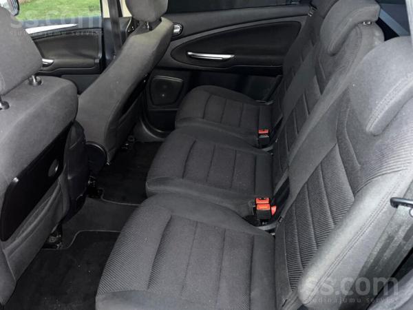 Pelēks Ford S-Max 2011 Rīga, ar dzinēja tilpumu 2.00 L un nobraukumu 272 tūkst. km par 6290 €, foto 2 vietnē AUTOMOTO.COM.LV