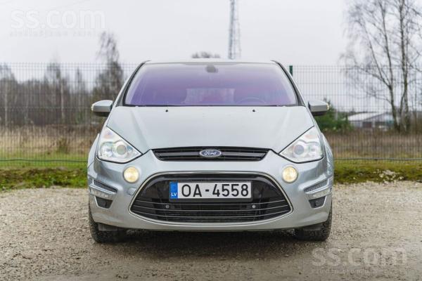 Pelēks Ford S-Max 2011 Rīga, ar dzinēja tilpumu 2.00 L un nobraukumu 264 tūkst. km par 5990 €, foto 2 vietnē AUTOMOTO.COM.LV
