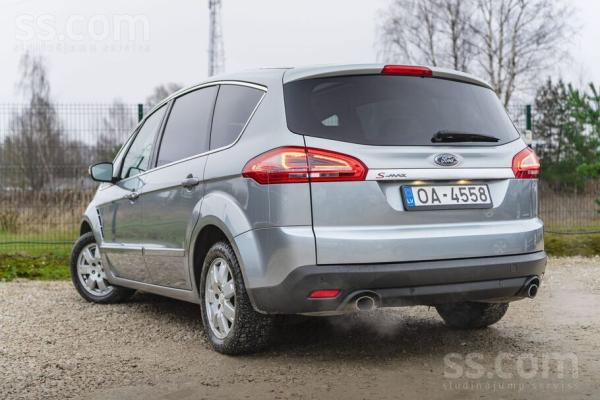 Pelēks Ford S-Max 2011 Rīga, ar dzinēja tilpumu 2.00 L un nobraukumu 264 tūkst. km par 5990 €, foto 4 vietnē AUTOMOTO.COM.LV