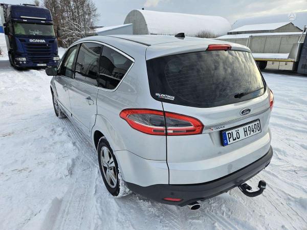 Grey Ford S-Max 2011 in Mazeikiai, with an engine capacity of 2.20 L and mileage of 245 thousand km for 4650 €, photo 8 on AUTOMOTO.COM.LV