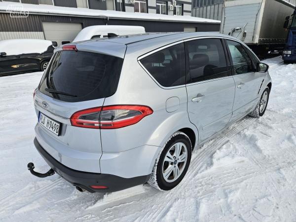 Grey Ford S-Max 2011 in Mazeikiai, with an engine capacity of 2.20 L and mileage of 244 thousand km for 4650 €, photo 6 on AUTOMOTO.COM.LV